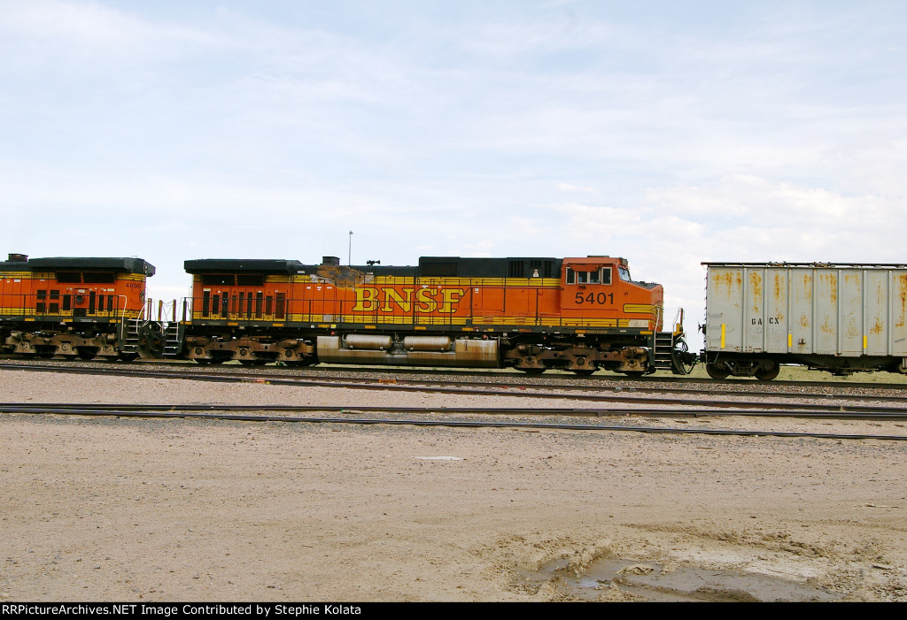 BNSF 5401